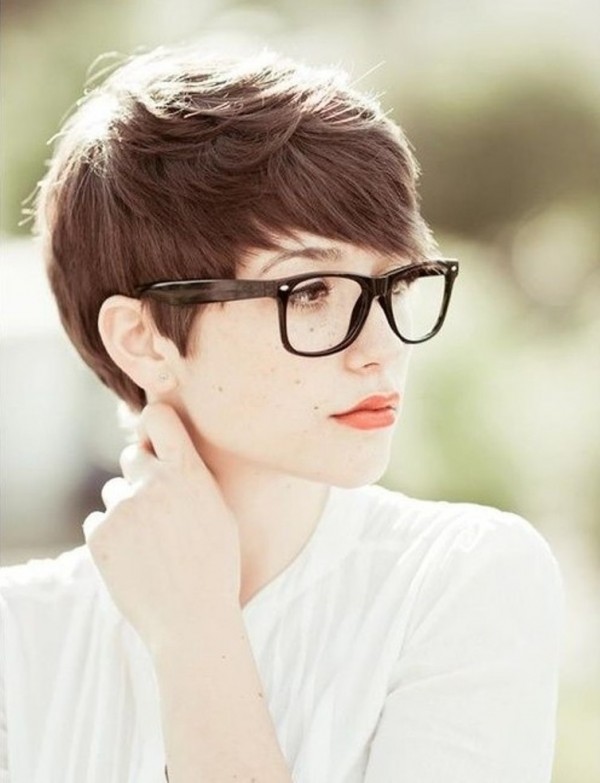 24 Fun And Sexy Short Brown Hairstyles 2025 Dark And Light Brown