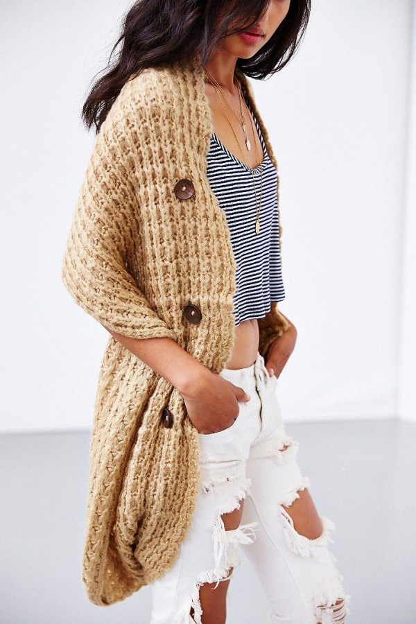 21 Cute Ways to Wear Ripped Jeans - Styles Weekly