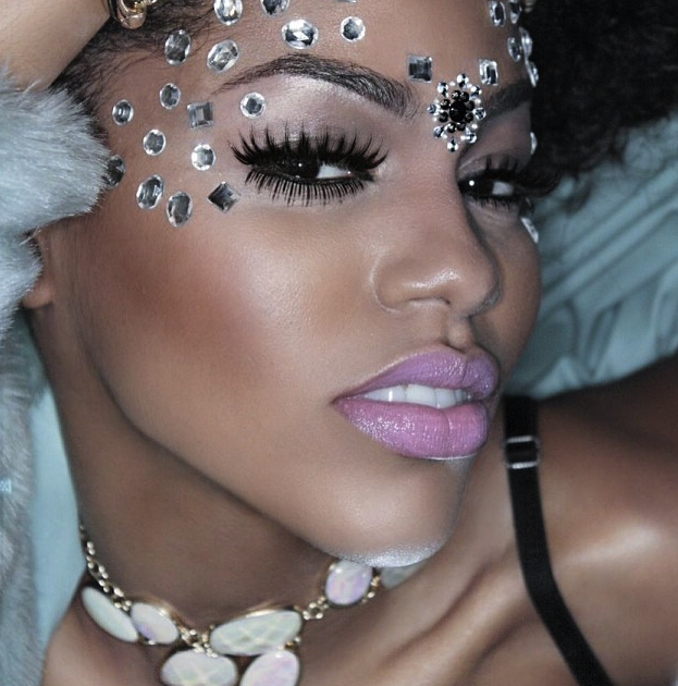 21 Eye-Catching Face Embellishments - Styles Weekly