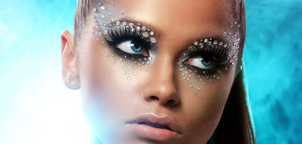 21 Eye-Catching Face Embellishments - Styles Weekly