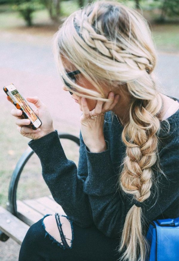 Chic Messy Hairstyles for Fall - Styles Weekly