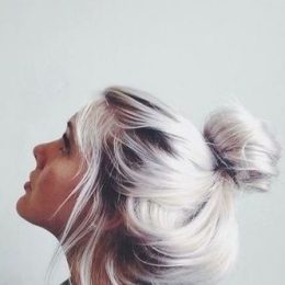 16 Chic Top Bun Hairstyles for Summer - Styles Weekly