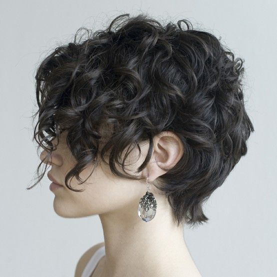30 Stunning Curly & Straight Pixie Haircuts 2025 - Styles Weekly