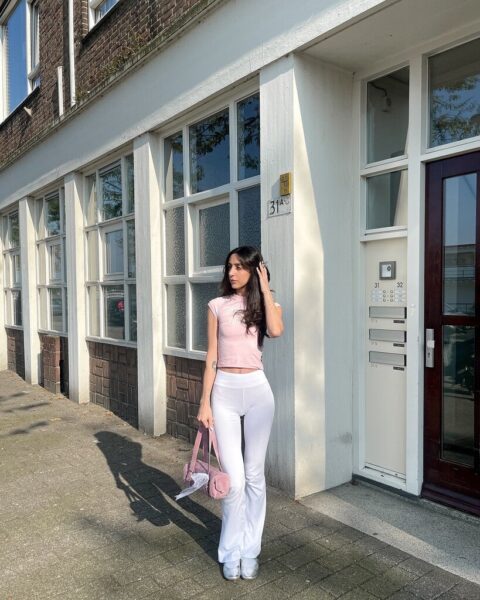 21 Pink Outfits: Your Guide to Styling Pink in the Sunshine - Styles Weekly